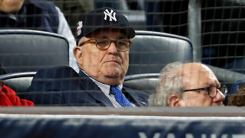 Yankees Fans Give Rudy Giuliani Hearty Round Of Boos For His Birthday ...