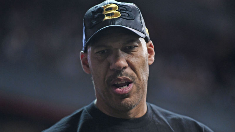LaVar Ball Takes Hard Stance Against NFL Players Kneeling During Anthem ...