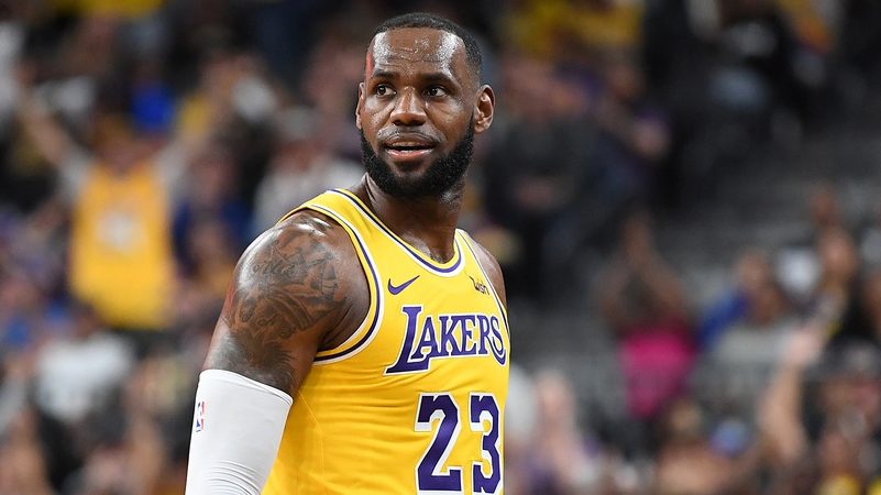LeBron James Has Simple Reaction To Idea Of Anthony Davis Joining ...
