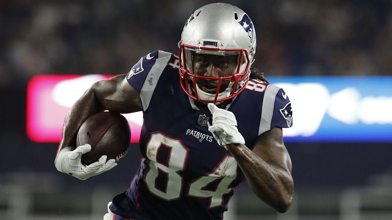 Patriots WR Cordarrelle Patterson Leaves Bills Games With Knee Injury ...