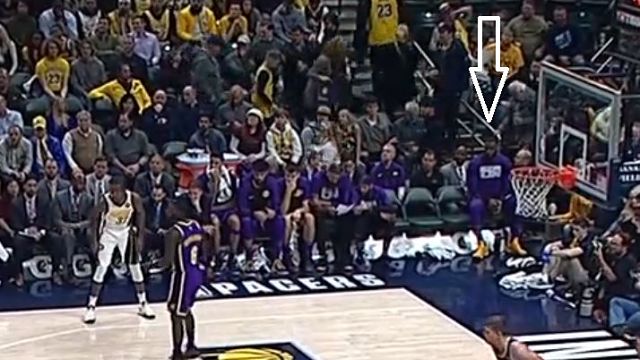 LeBron James Sitting Alone On Lakers Bench In Blowout Loss Is Tough ...