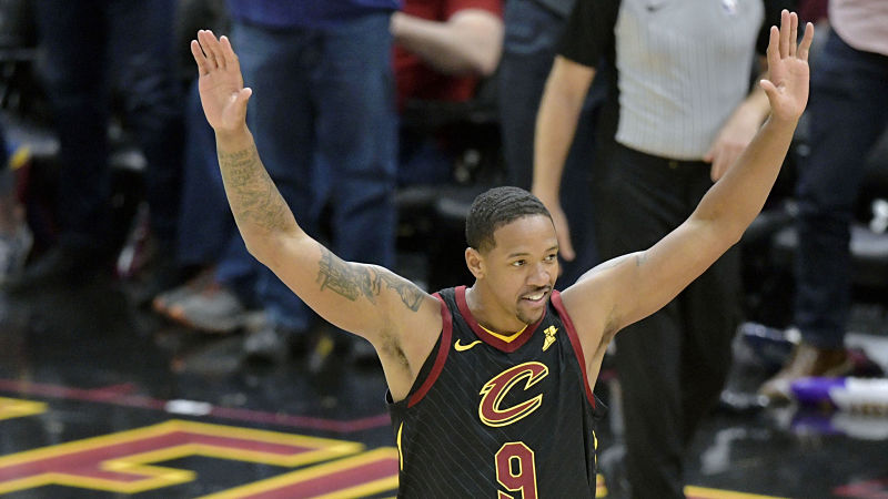 Channing Frye May Have Just Won Award For Worst First Pitch Of 2019 ...