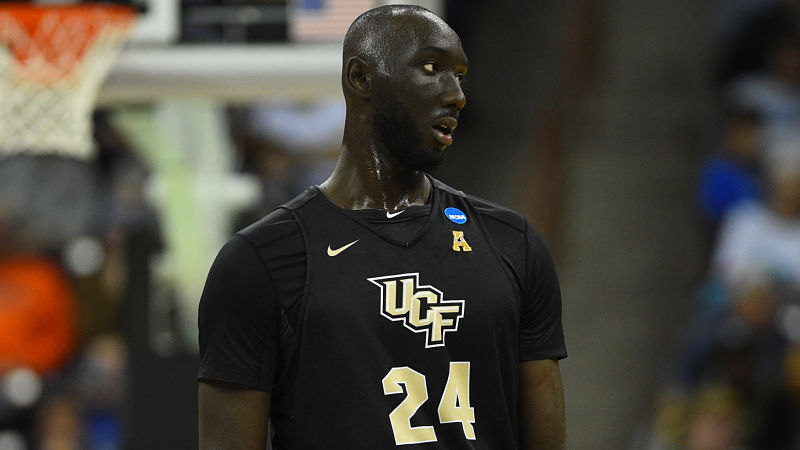 Celtics' Tacko Fall Looks Very 7-Foot-7 In These Wild Practice Photos ...