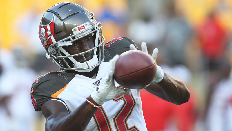 Bucs' Chris Godwin Sheds Light On Initial Conversations With Tom Brady ...