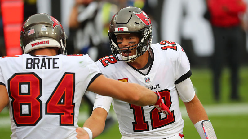 Tom Brady's Teammate Recalls First Time QB Chewed Out Bucs' Offense - NESN.com