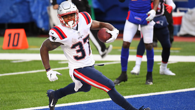 NFL Writer Suggests Why Patriots' Damien Harris Barely Played As Rookie ...