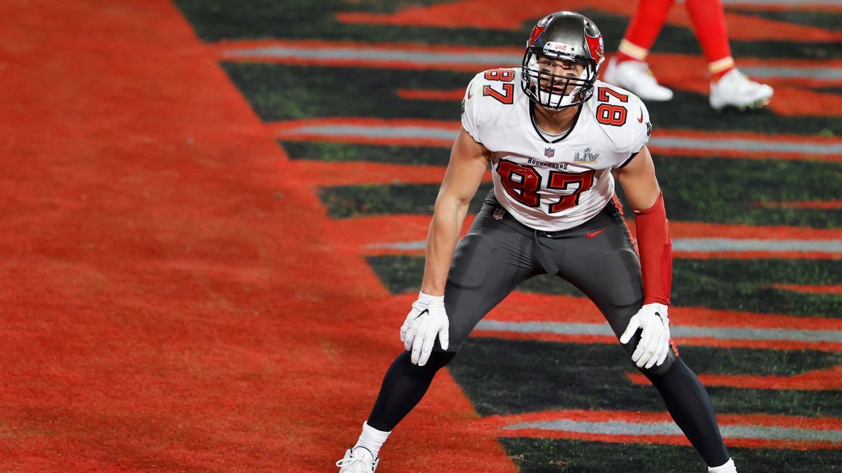 Rob Gronkowski Makes NFL History With Second TD In Super Bowl LV - NESN.com