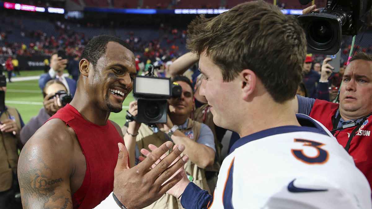 Broncos Reportedly Will Pursue Deshaun Watson, Not Carson Wentz