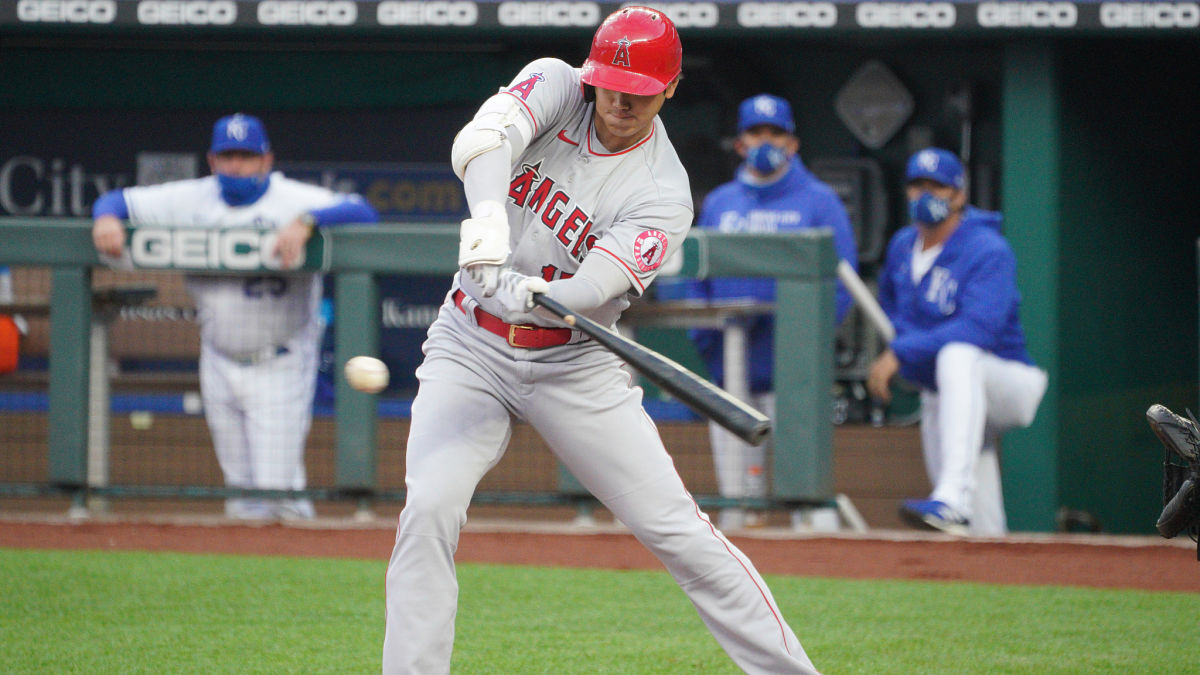 How Did Shohei Ohtani Beat Out This Throw To First Base?