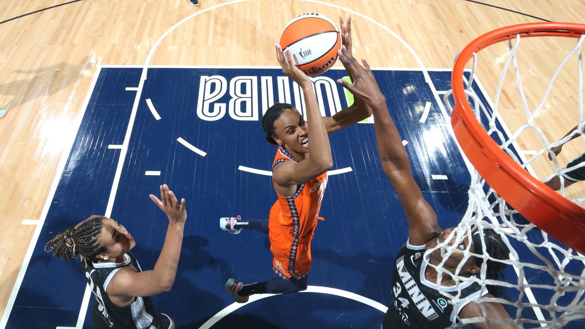 CT Sun's DeWanna Bonner Named WNBA Player Of The Week