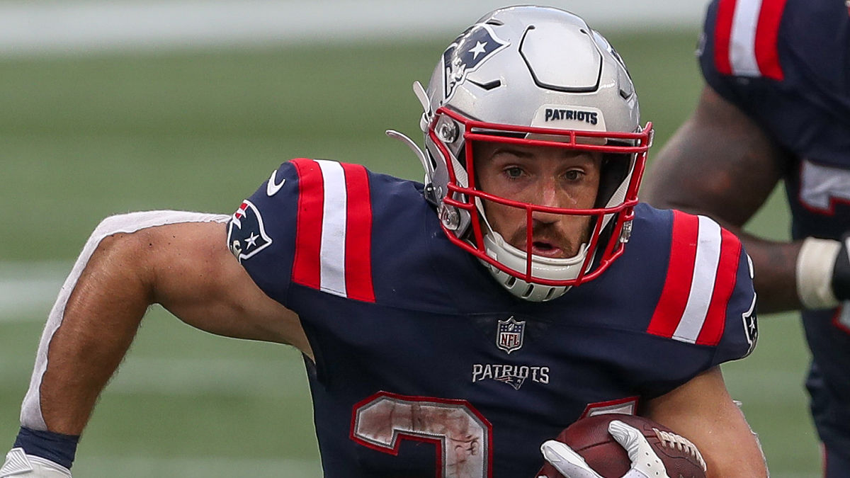 Texans Sign Former Patriots Running Back Rex Burkhead