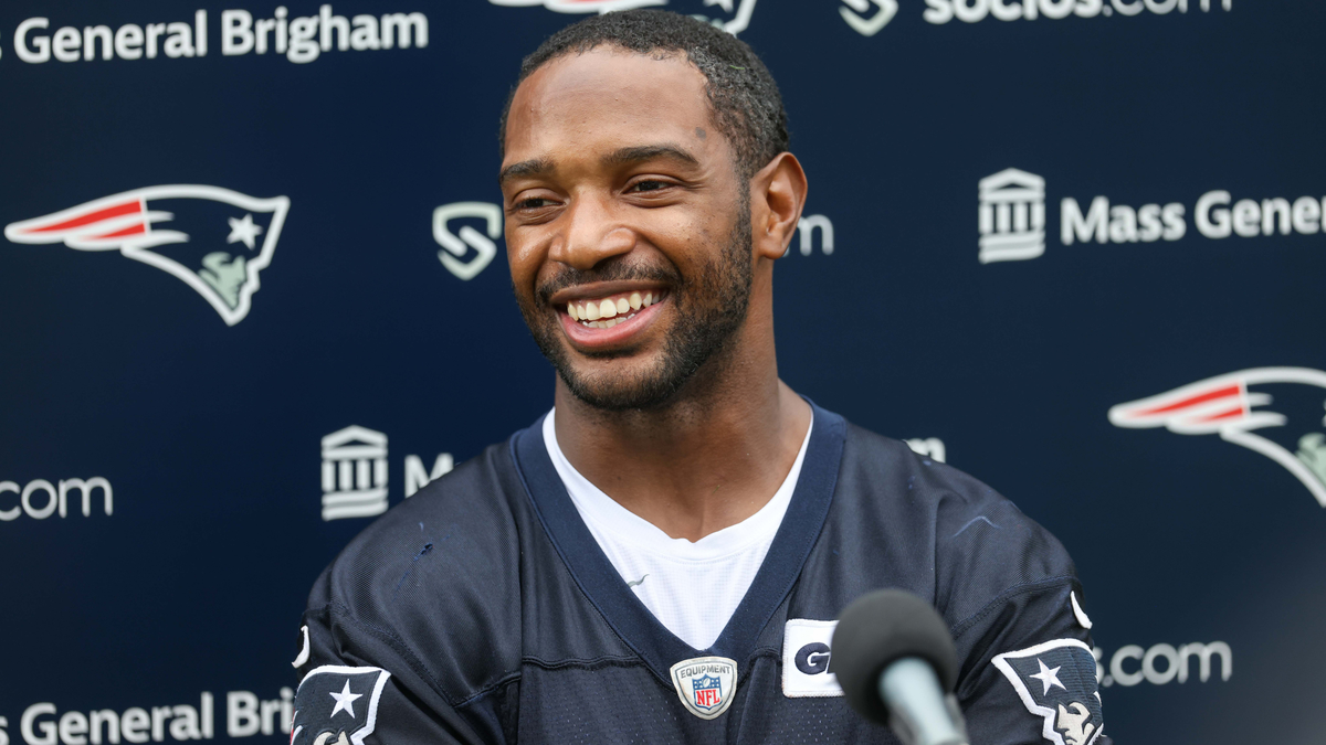 What Adrian Phillips Has Seen From Patriots' Skill Players Early On