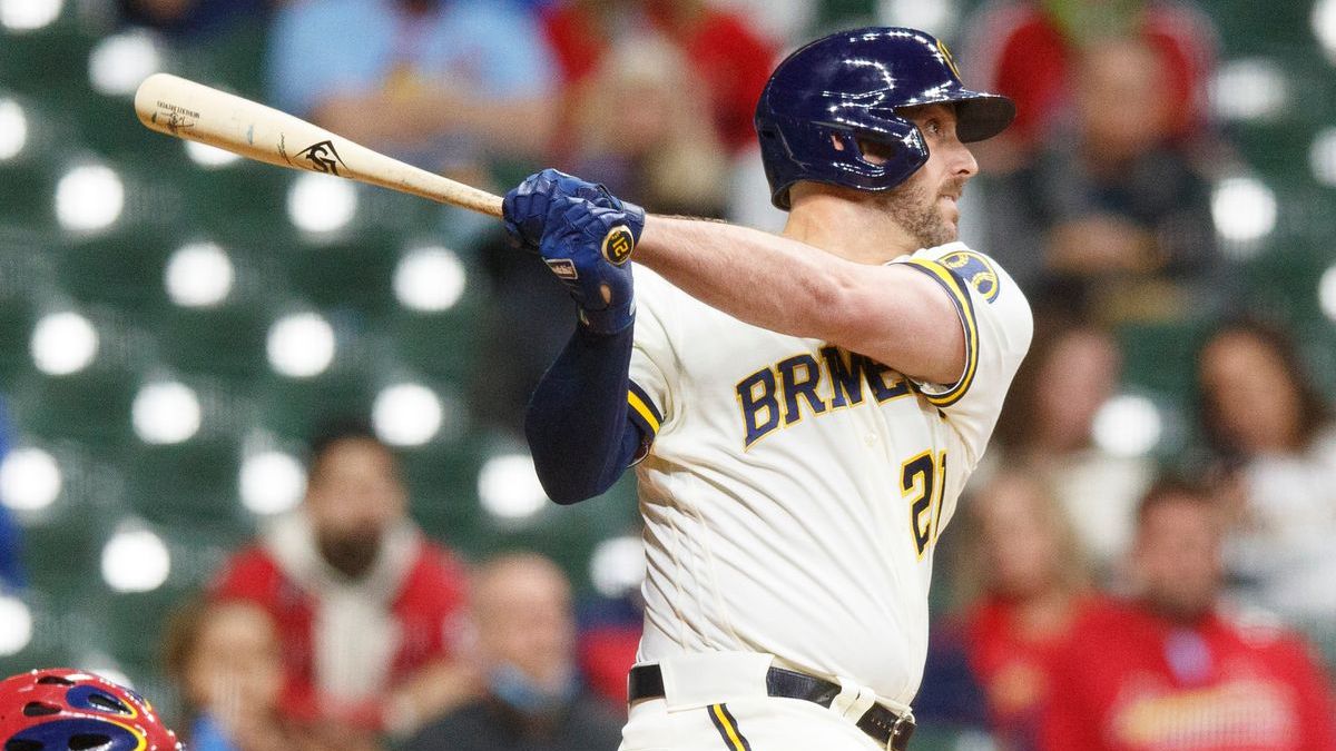 Red Sox Add Travis Shaw To Active Roster, Release Marwin Gonzalez