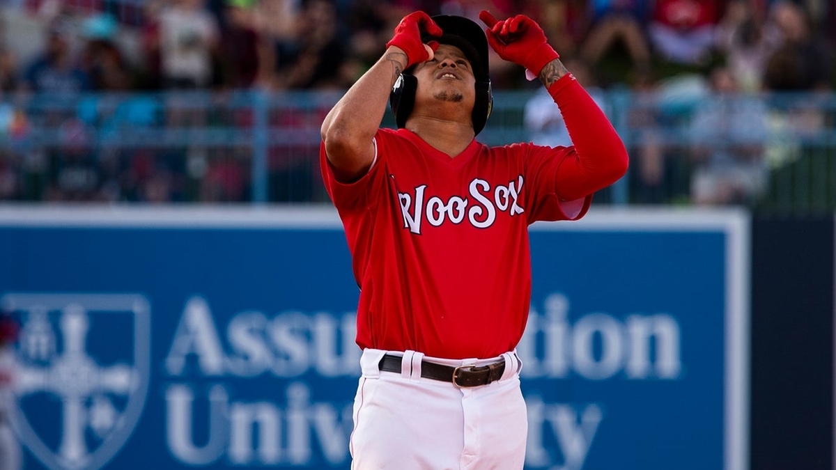 Yairo Muñoz Extends Hitting Streak, Sets Red Sox Organization Record