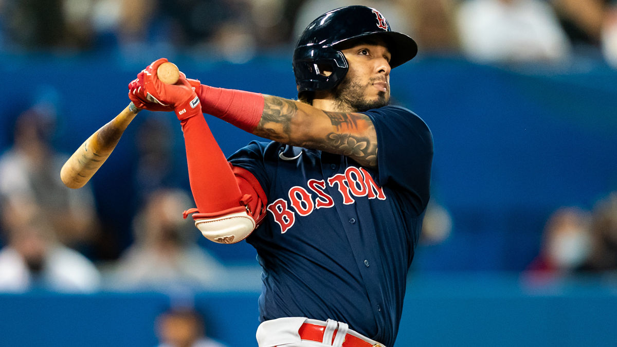 Watch Jonathan Araúz Hit Three-Run HR, Give Red Sox Lead Vs. Indians