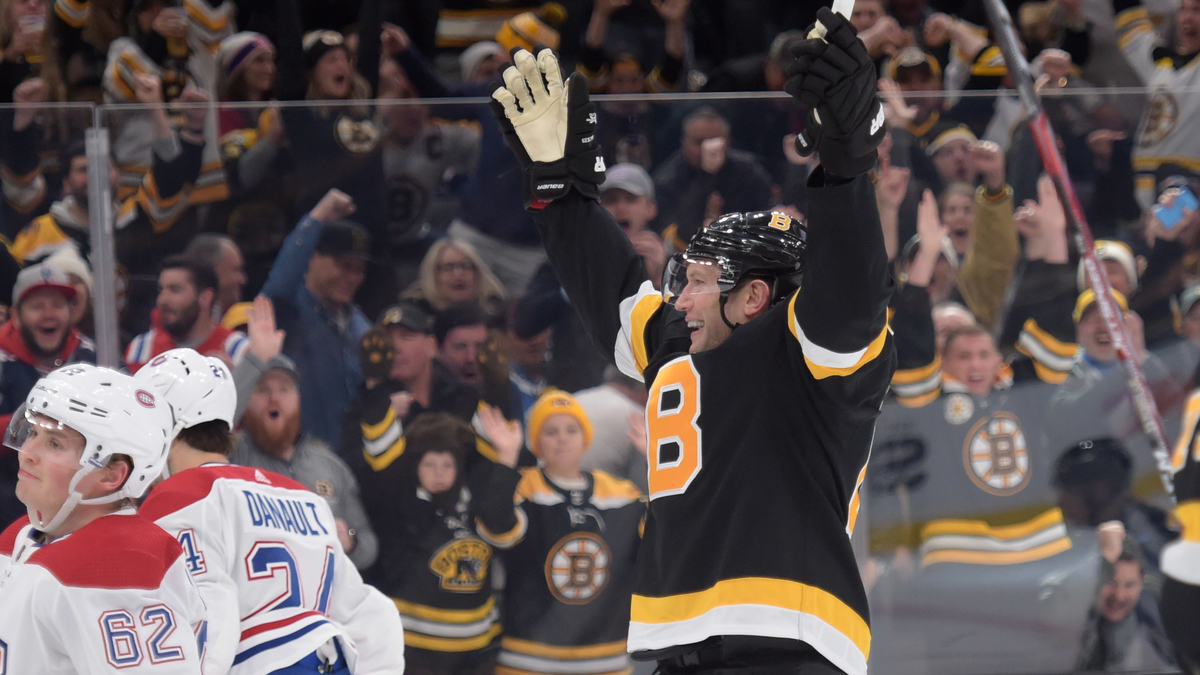Zdeno Chara, Andrew Ference Spend Off Day Re-Enacting Scenes from ...