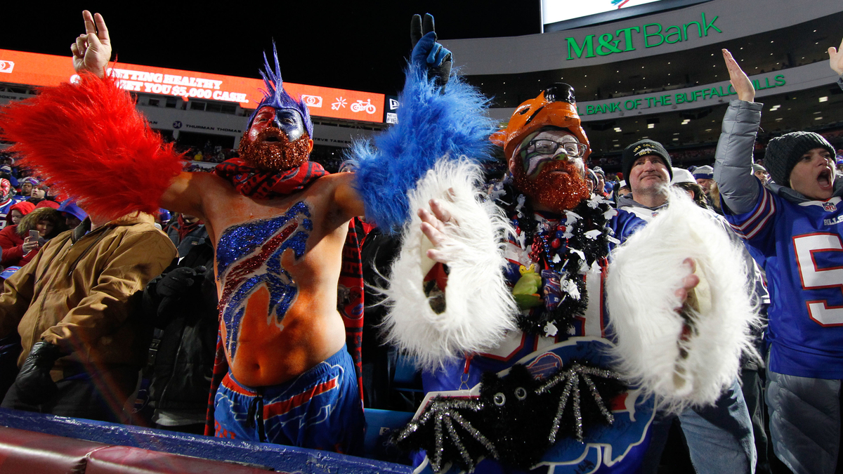 Bills Fans (Once Again) Put Billboard Outside Gillette Stadium