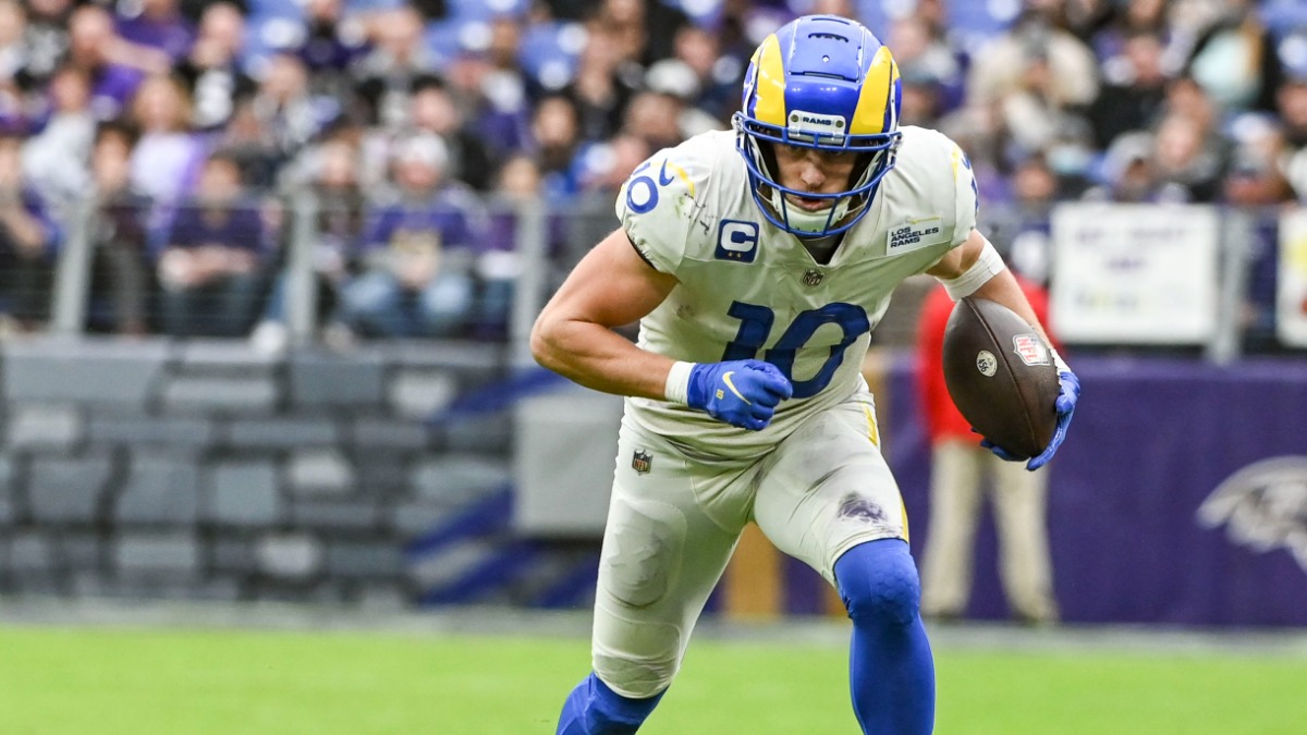 Colin Kaepernick Trolls Cam Newton With Superman Touchdown Celebration ...