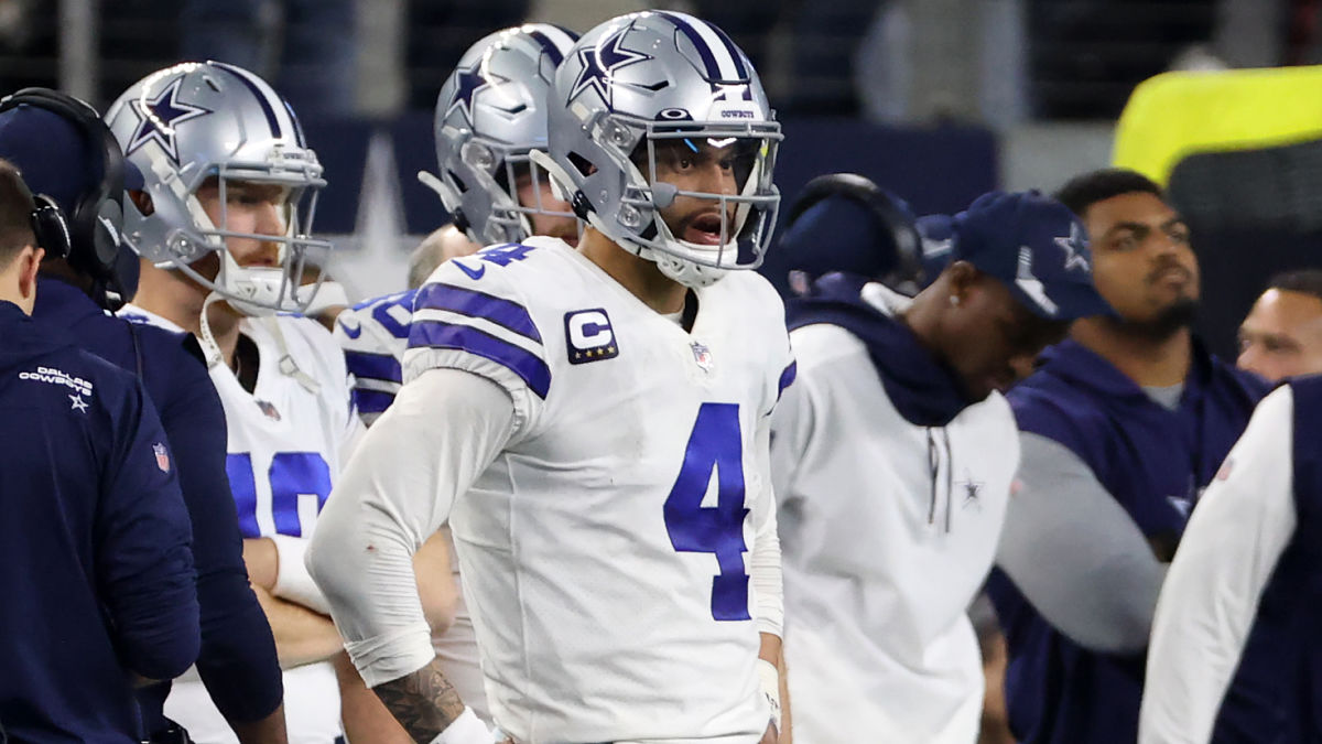 Dak Prescott Salutes Cowboys Fans For Throwing Trash At Refs