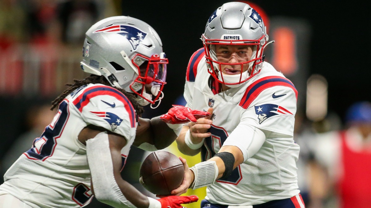 Rhamondre Stevenson, Isaiah Wynn Questionable To Return Vs. Dolphins