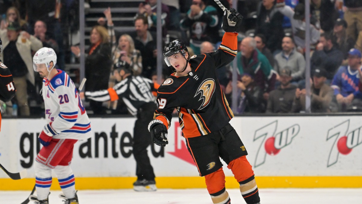 Ducks Getting Healthy In Time For Bruins Matchup As Troy Terry Returns