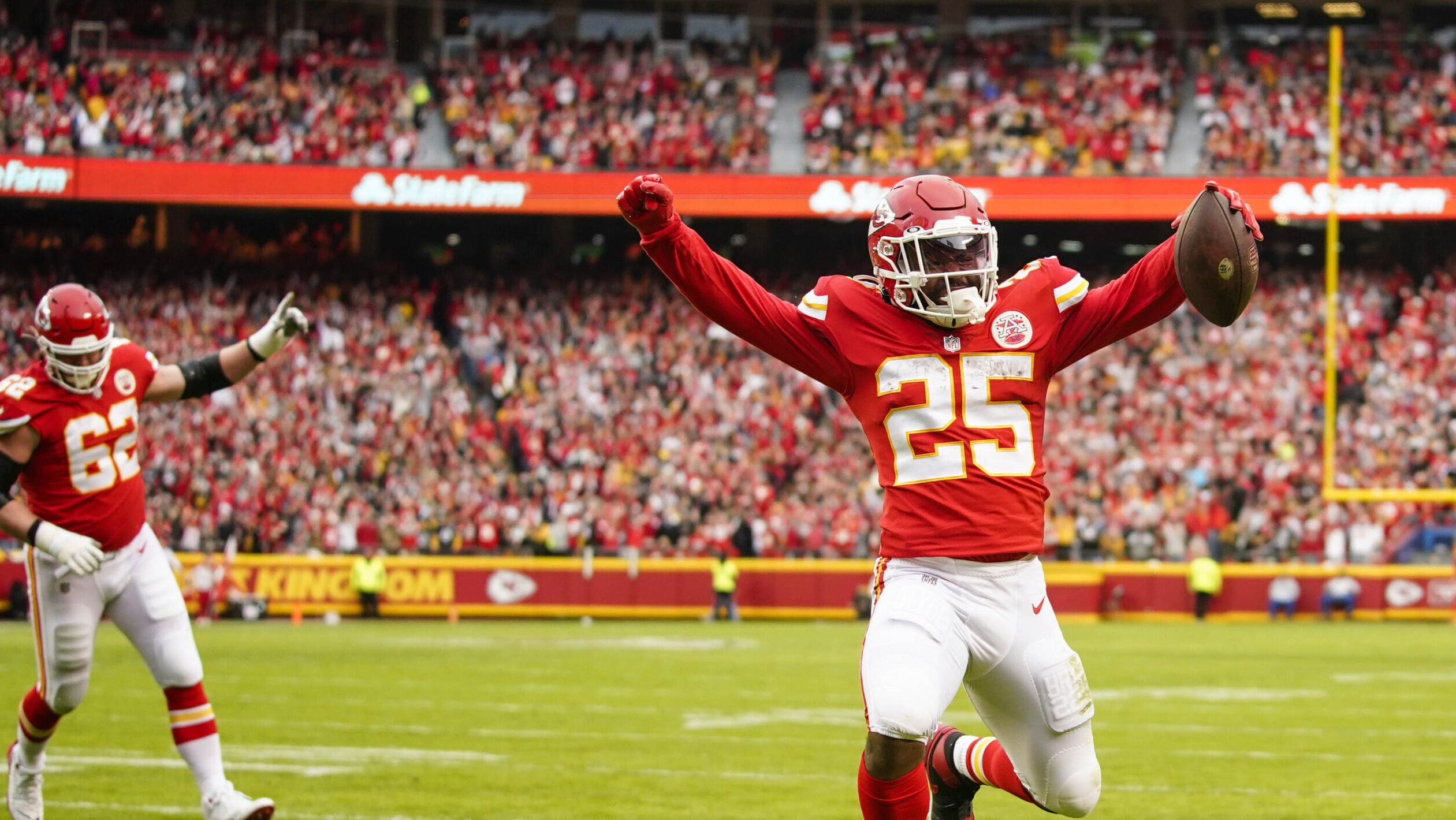 Robert Griffin III Consoled Tony Romo After Cowboys' Loss to Redskins ...