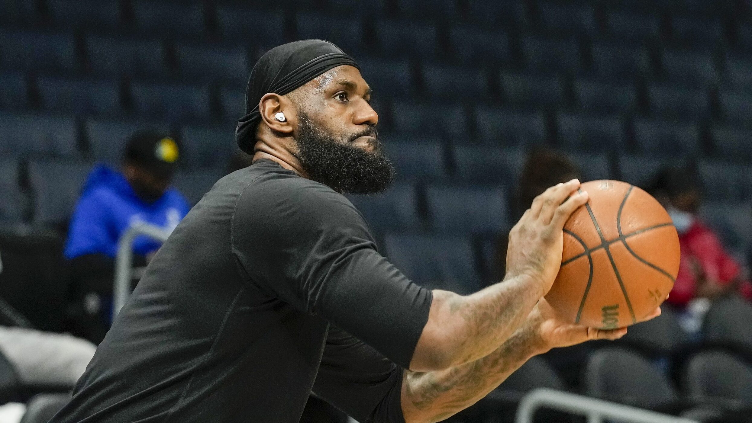 Amar'e Stoudemire, Dwight Howard Among NBA Stars In Bizarre Movie ...