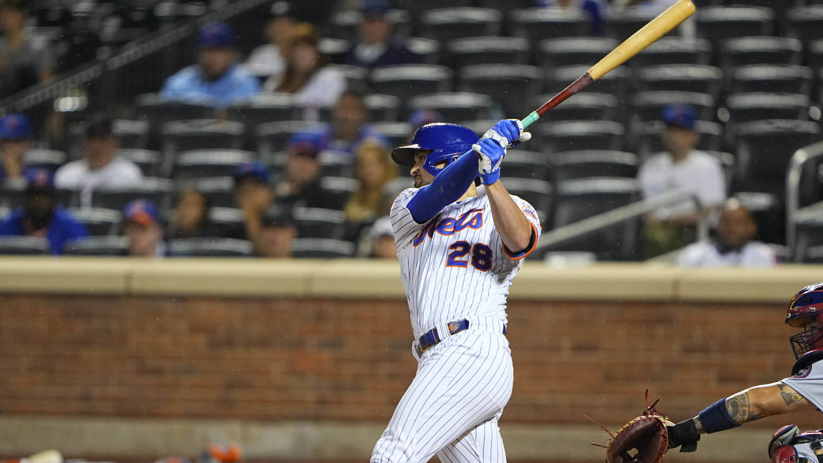 Mets Fan Goes Ballistic As Team Fails To Score Late Vs. Braves (GIF ...