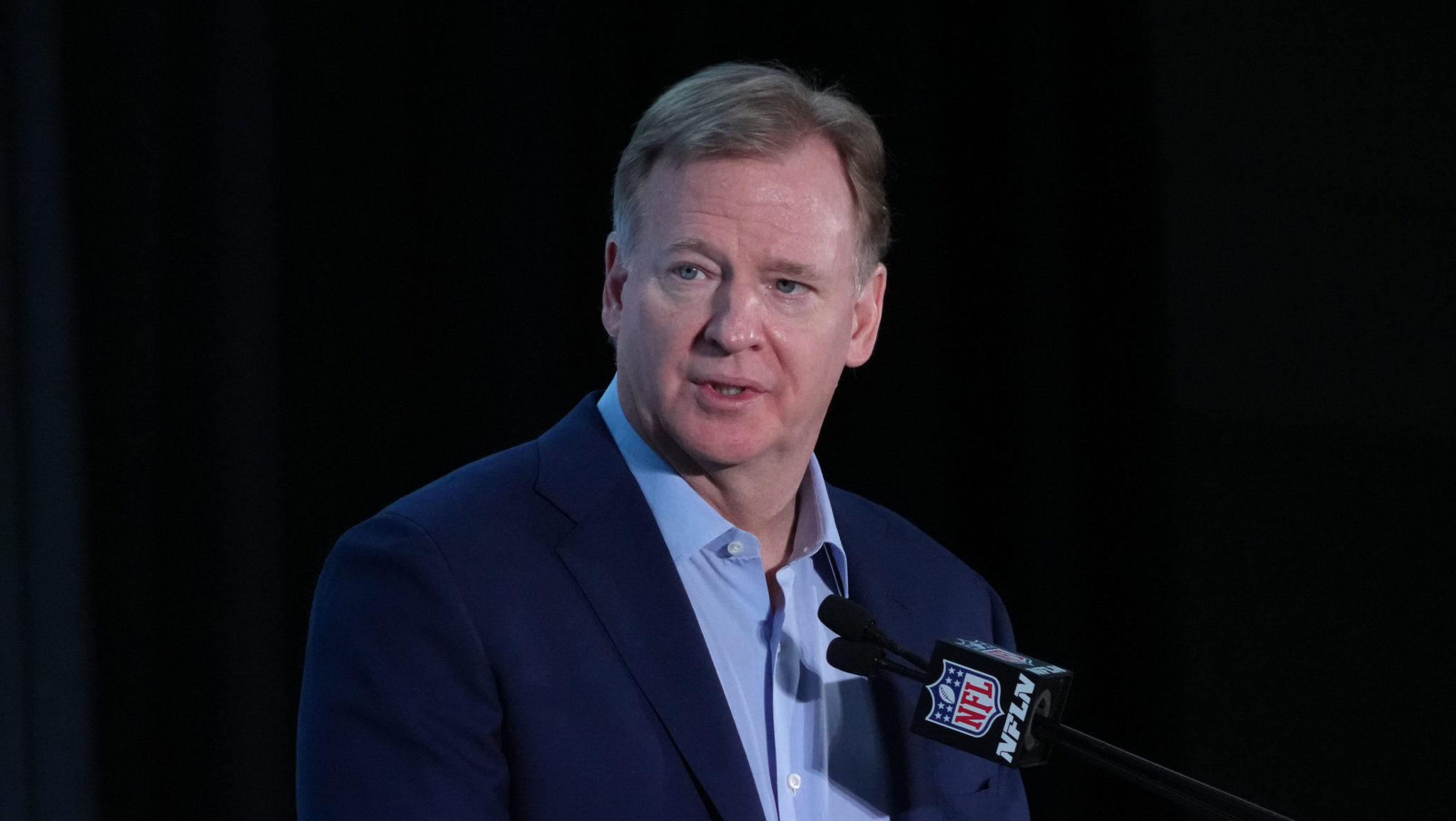 Ryan Fitzpatrick Imitates Cam Newton's 'Superman' Celebration After ...