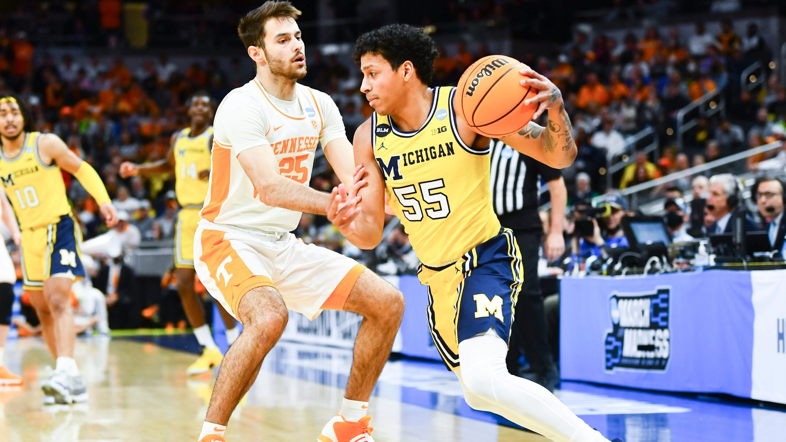 Wolverines Breaking Brackets With Upset Win Over Volunteers