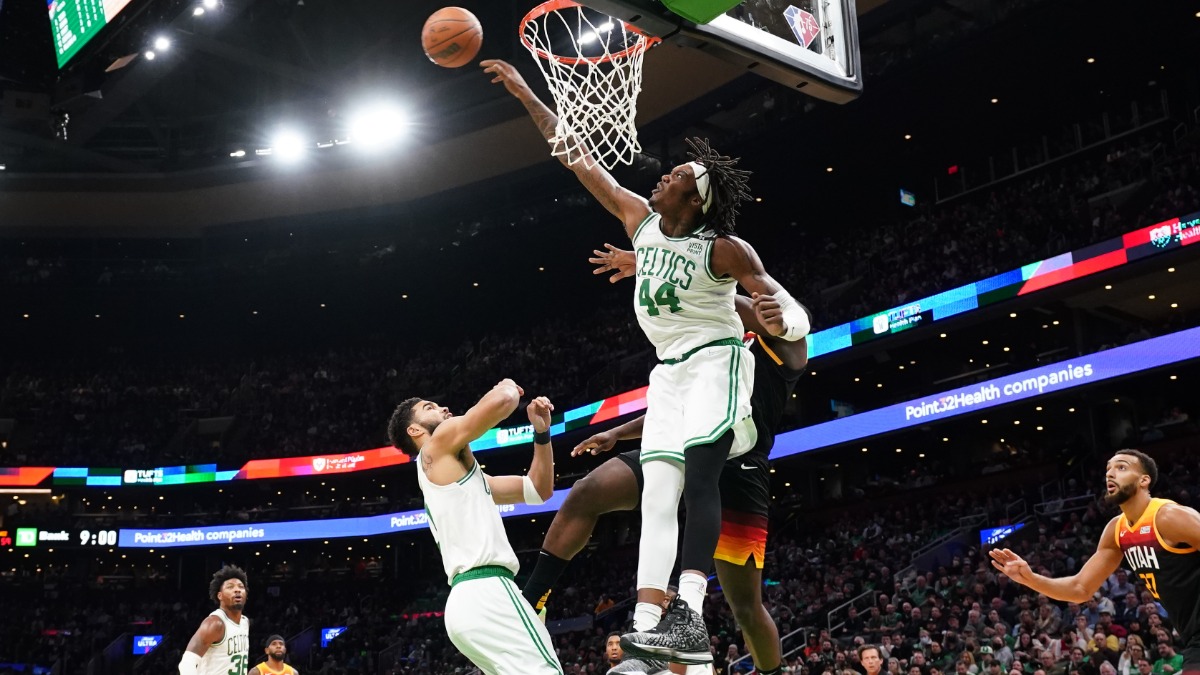 Rajon Rondo Hangs Out In Philippines, Records 'Triple-Double' With ...