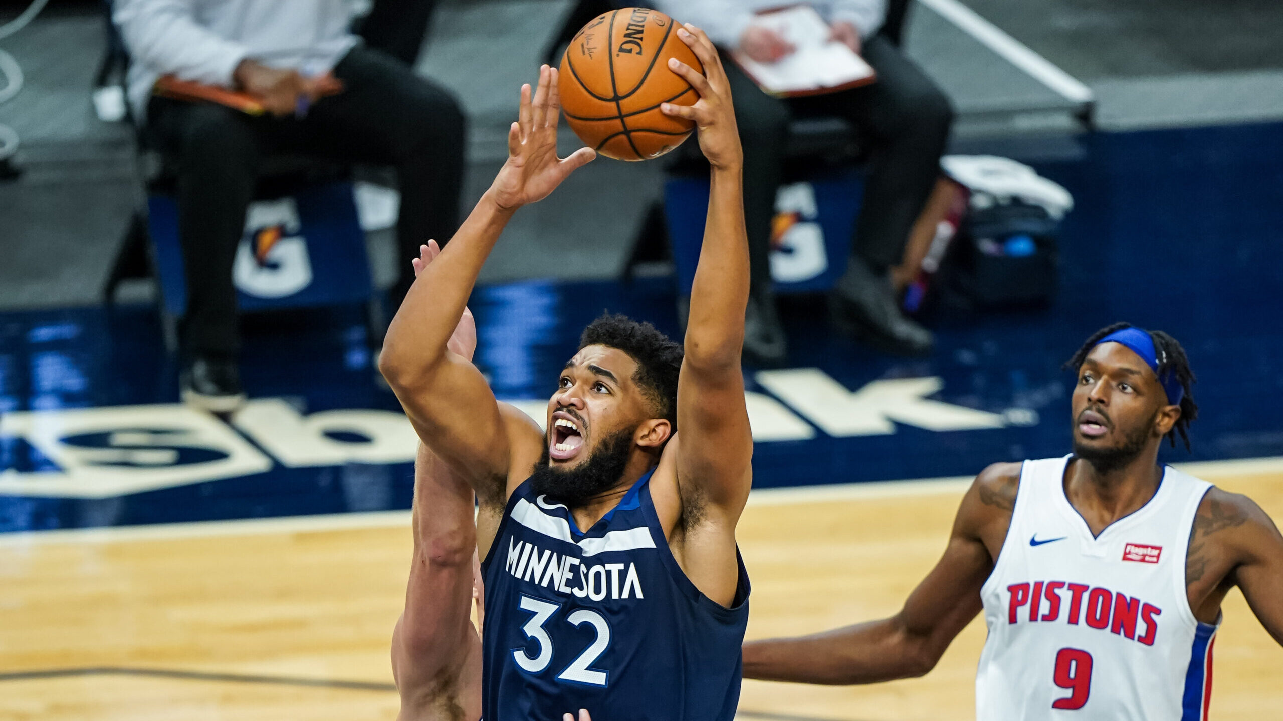 Kobe Bryant Launching 'The Punies' Podcast Series Focused Youth Sports ...