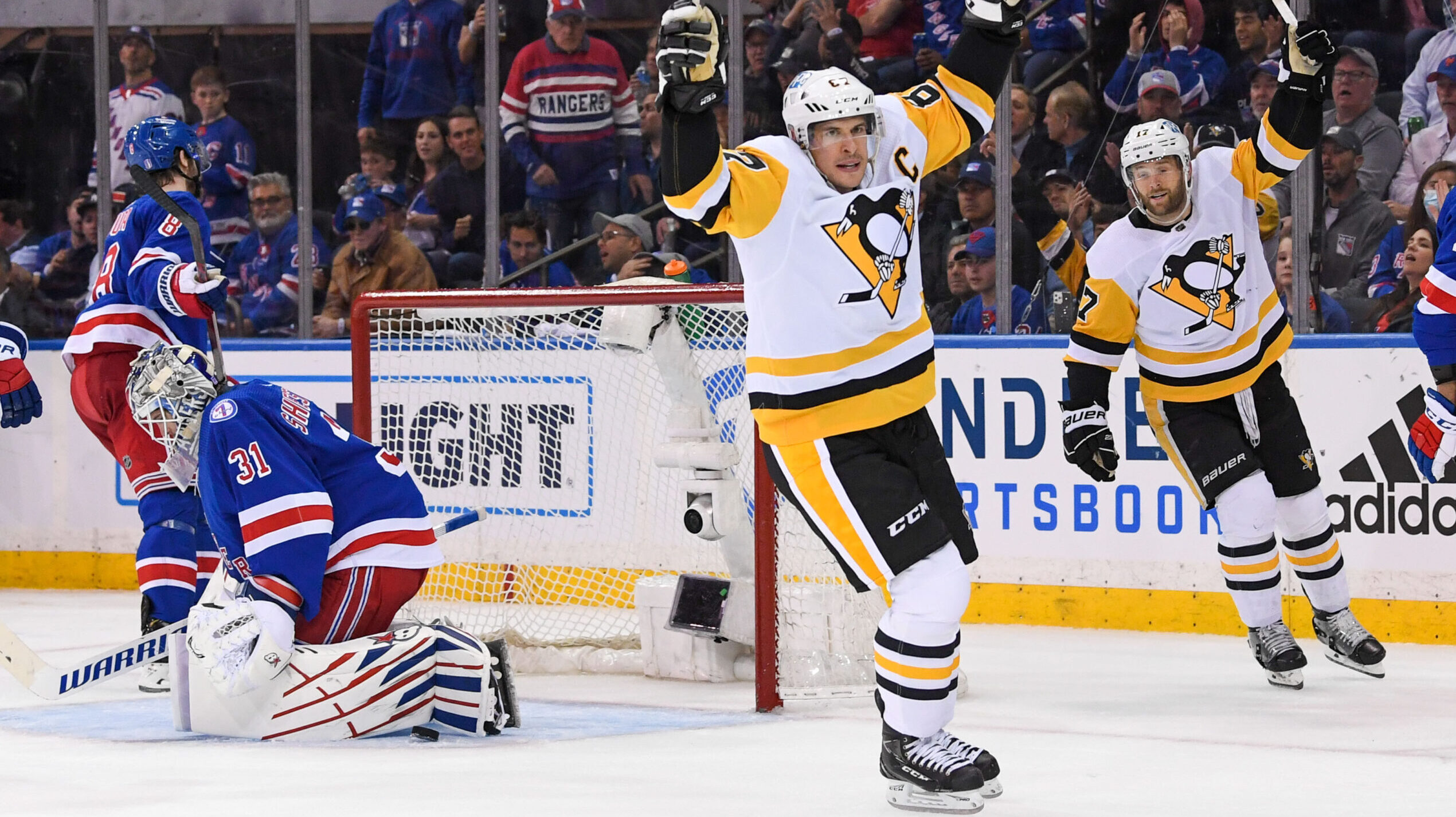 Jonathan Toews' Girlfriend Lindsey Vecchione Is A Top-Shelf Beauty ...