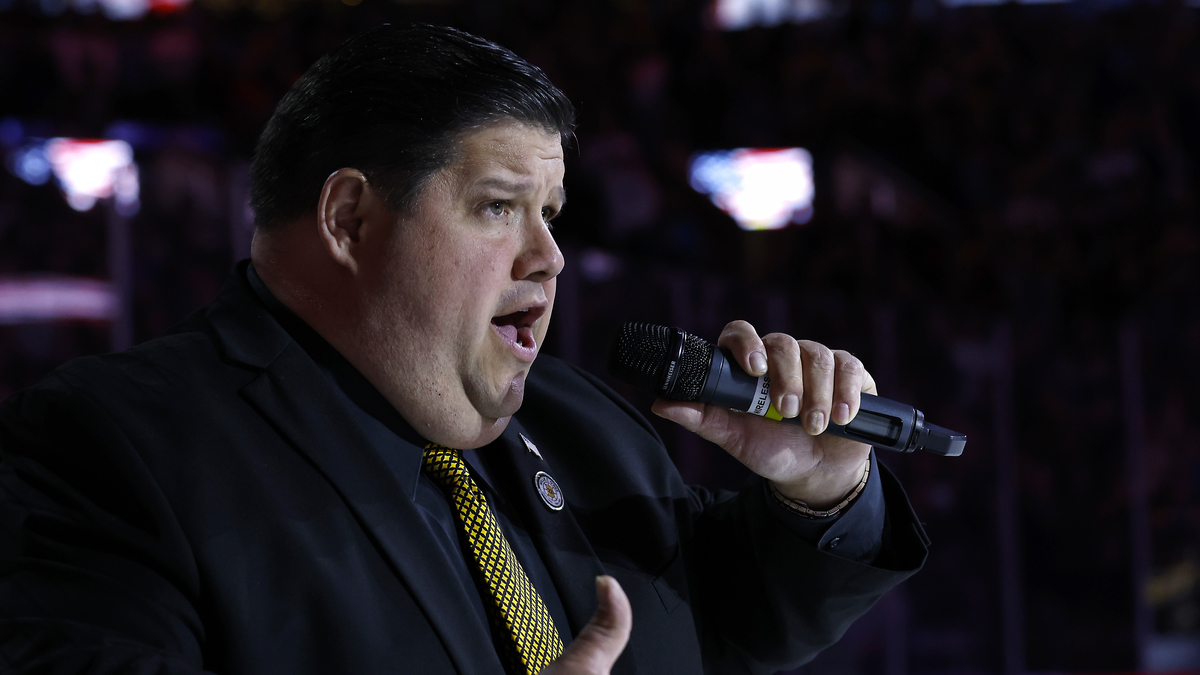 Bruins Anthem Singer Todd Angilly Visits, Sings For Jimmy Hayes' Son