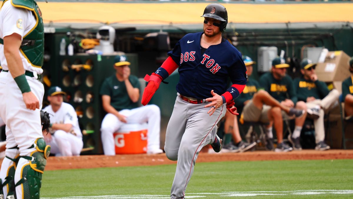 Joe Kelly Becomes First Red Sox Pitcher To Steal Base Since 1969 (Video ...