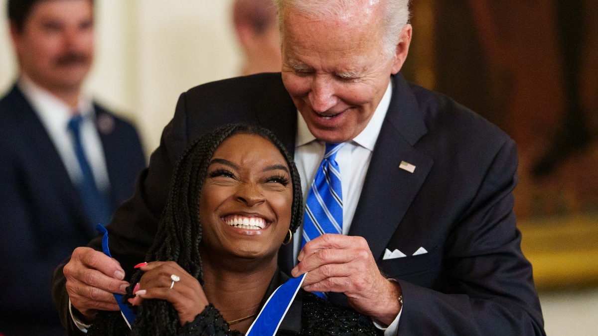 Australian Swimmer Stephanie Rice Tweets Racy Picture, Sparks ...