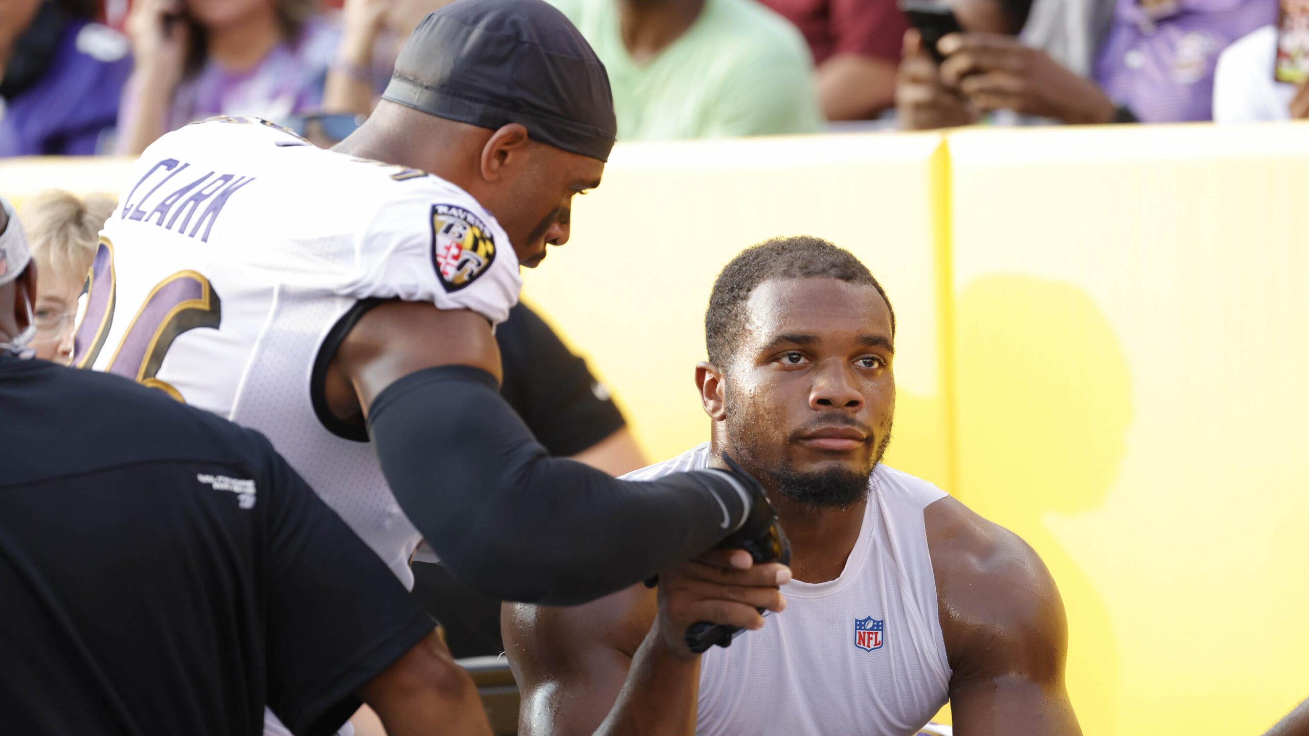 Tony Romo Didn't Boot Jerry Jones' Wife From First Class On London ...