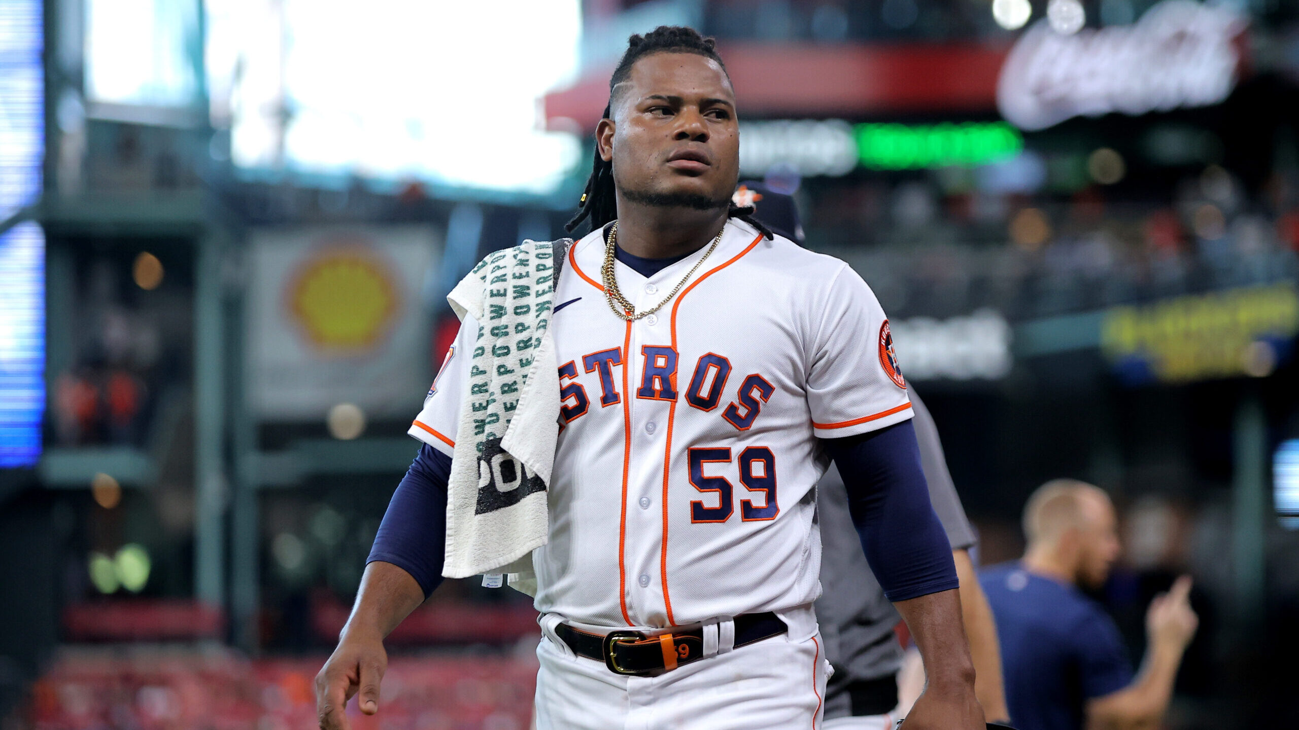 Jonathan Villar Slides Into Brandon Phillips' Butt at Second Base for ...