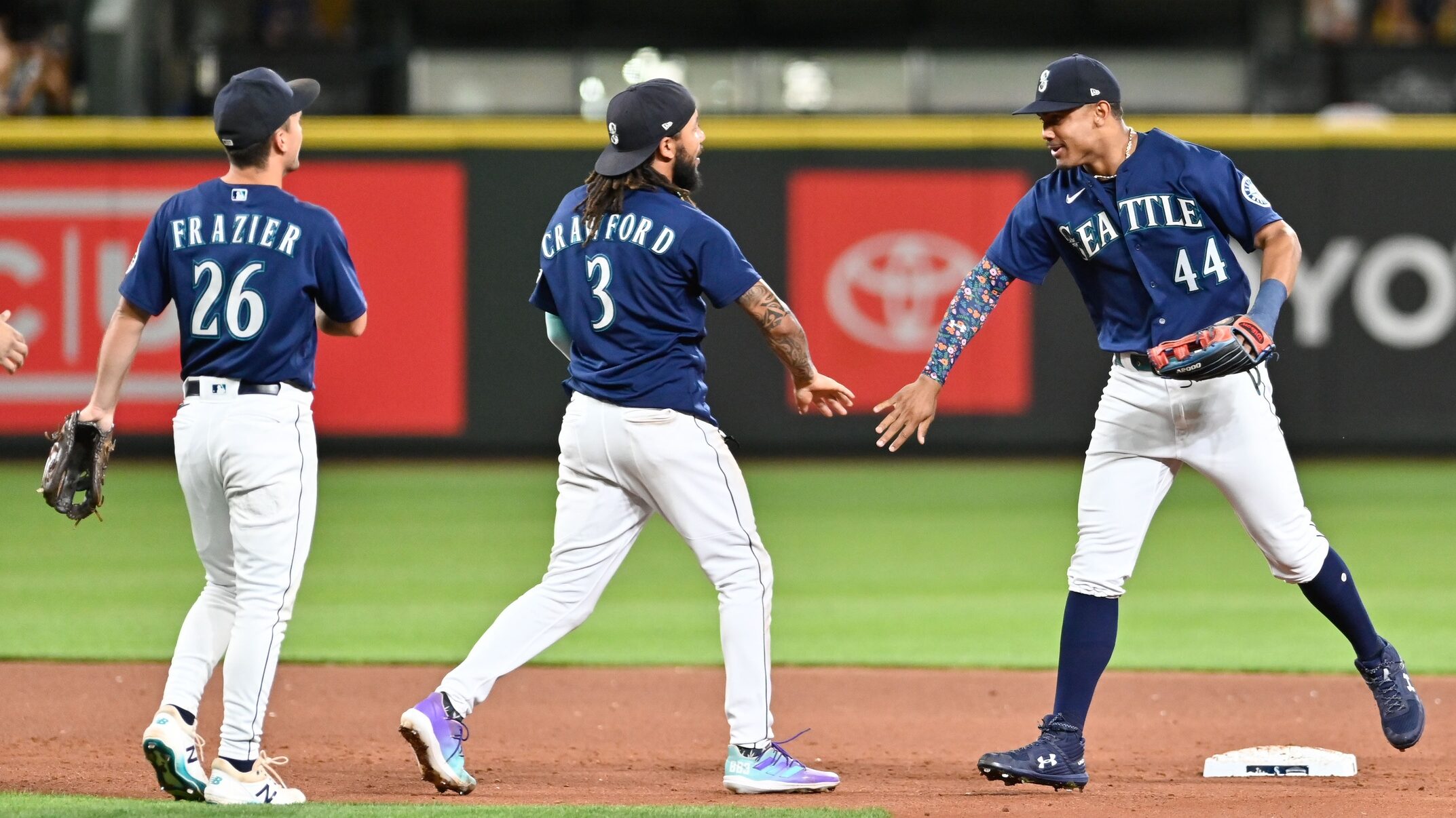 Guardians-Mariners: How to Watch, Stream & Bet Apple TV 'Friday Night ...