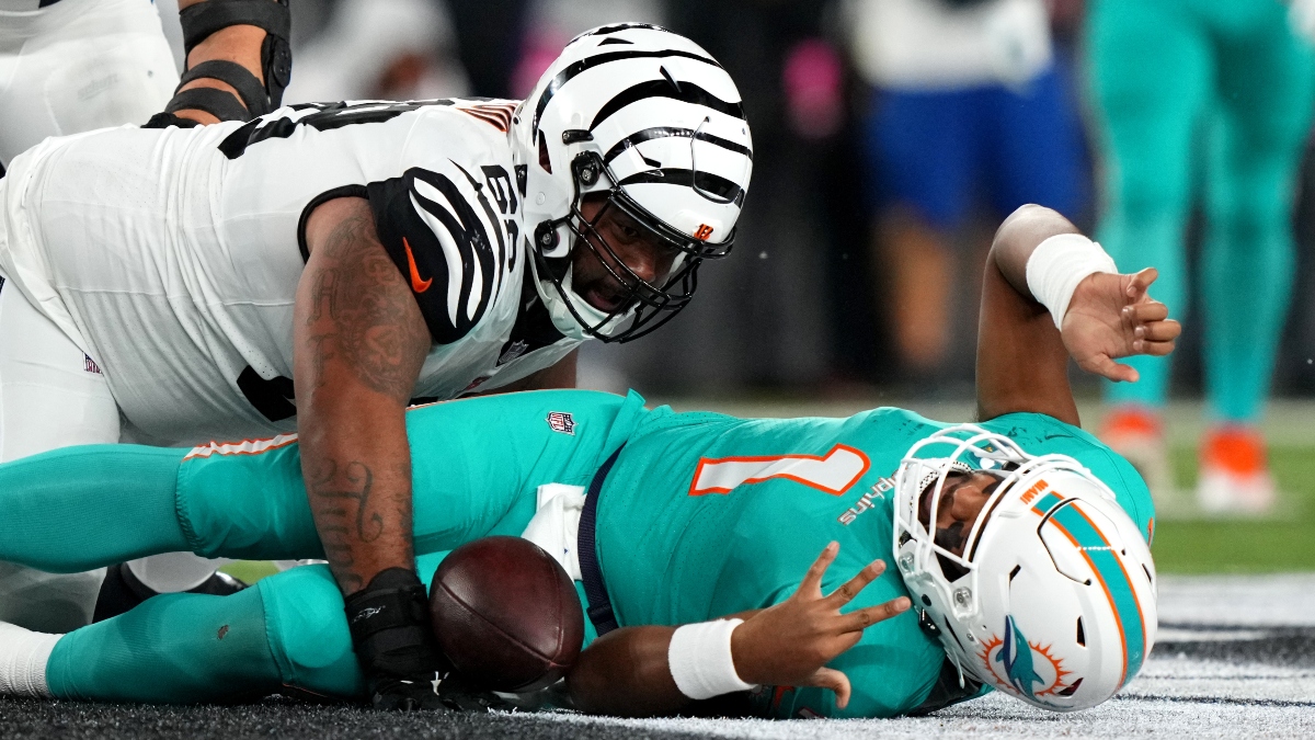 Patriots Players React To Tua Tagovailoa's Scary Injury