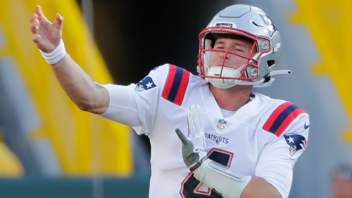 How Isaiah Wynn Actually Helped Bailey Zappe In QB's Debut