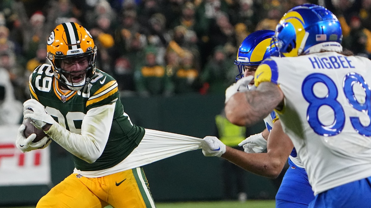 Jakobi Meyers, Patriots Catch Ricochet Shot During Packers-Rams