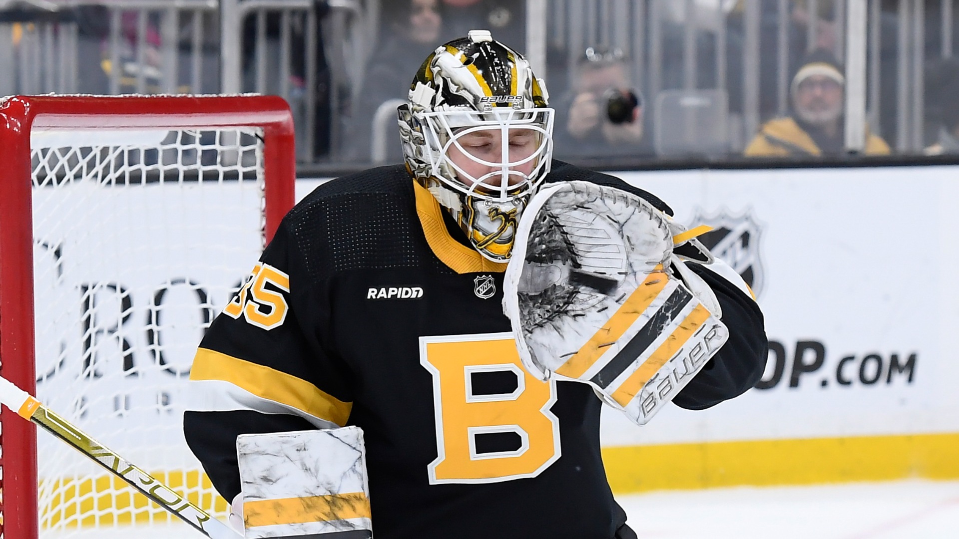 Bruins' Jim Montgomery Delivers Positive Update On Linus Ullmark