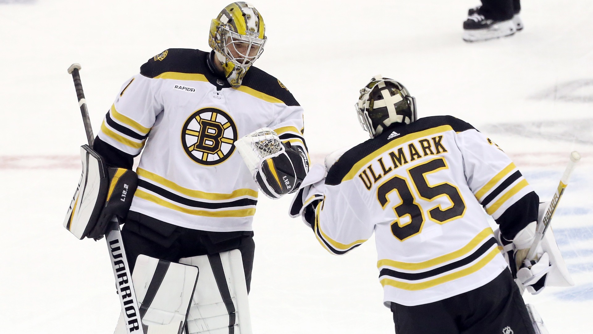 Could Bruins Platoon Linus Ullmark, Jeremy Swayman In Playoffs?