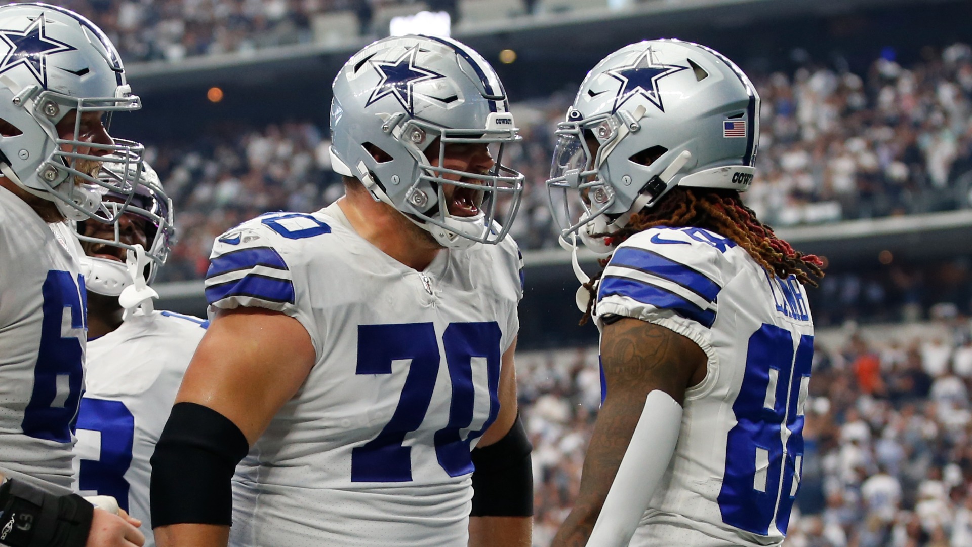 Cowboys Star Makes Social Media Change Amid Reported Contract Dispute