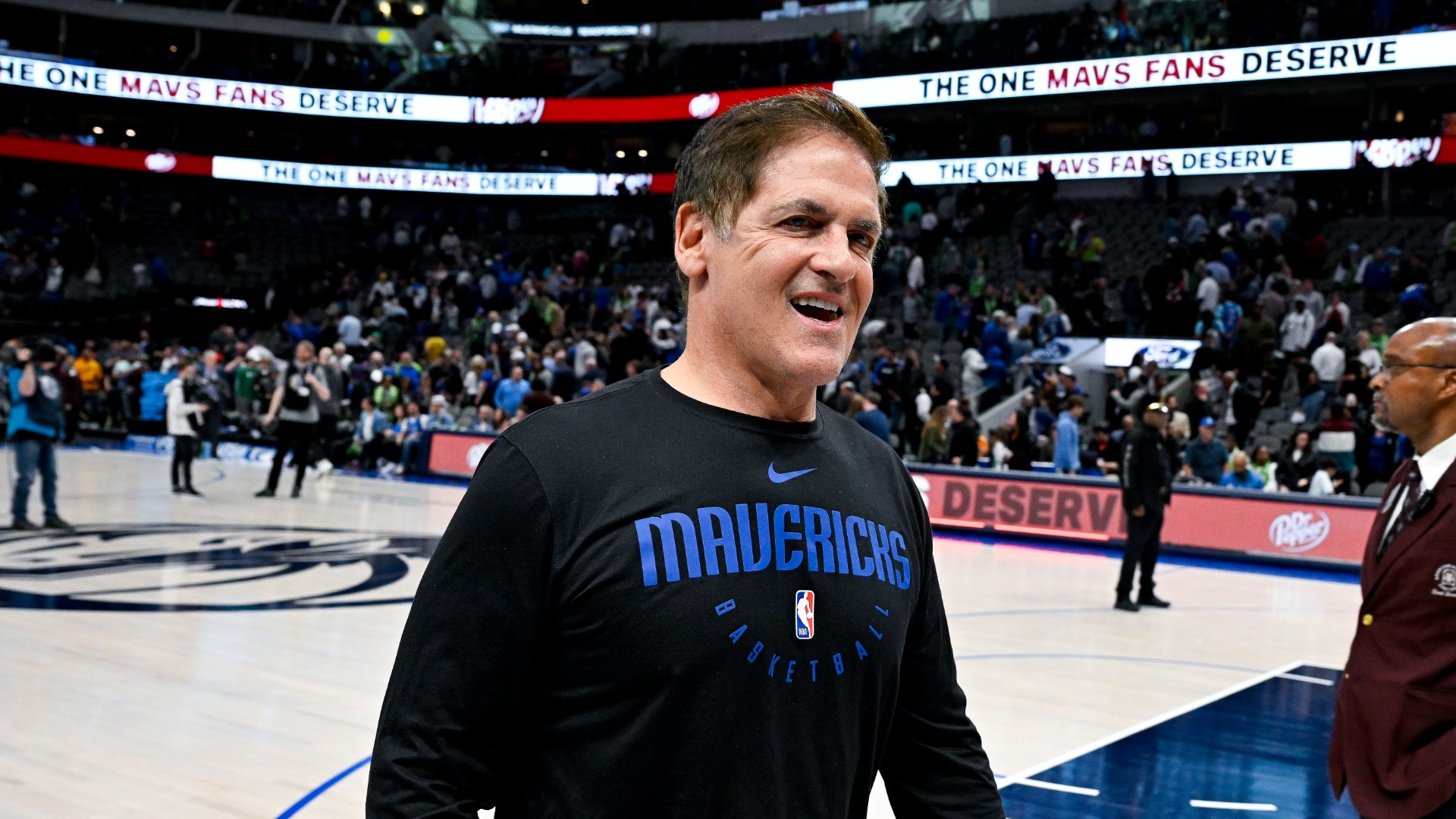 Taylor Swift's Popularity Has Mavericks Owner Mark Cuban Making This ...