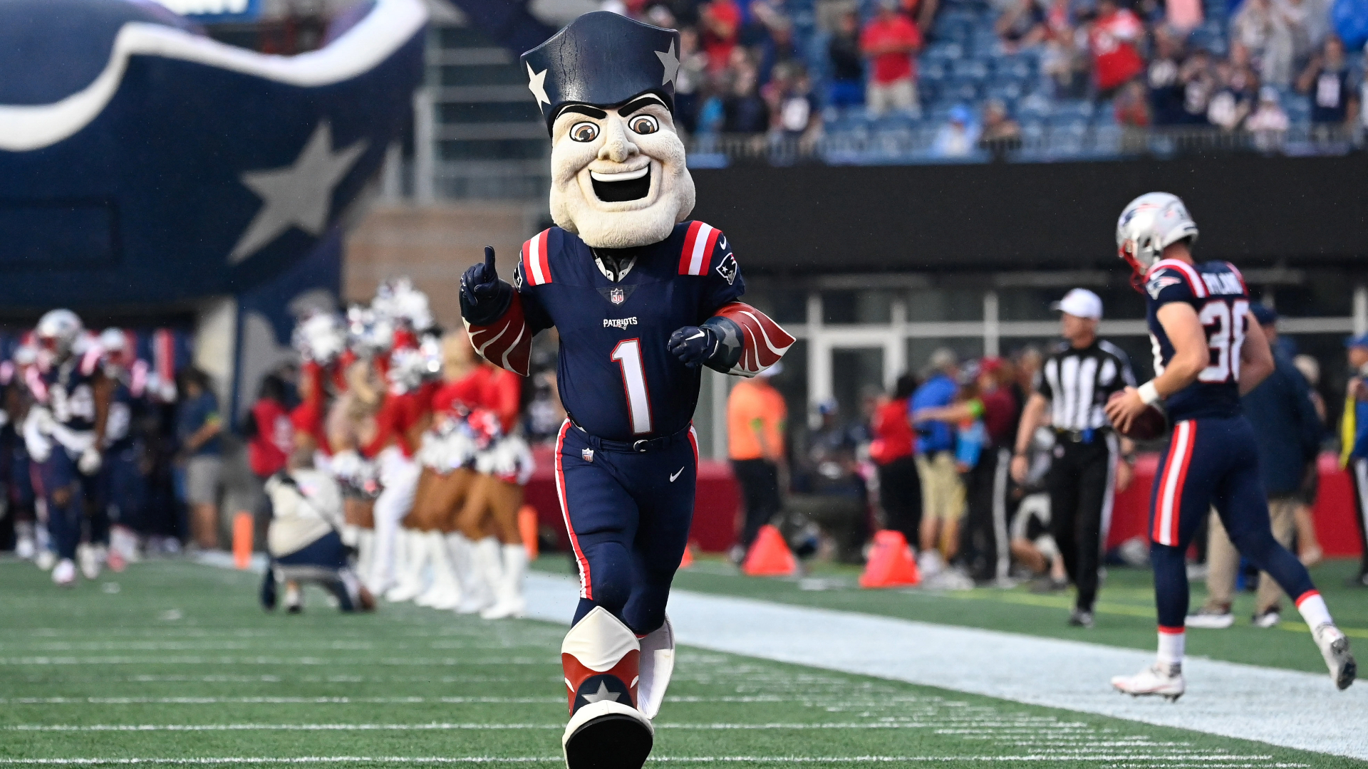 Patriots Stuck In Transition? How Execs View New England In AFC