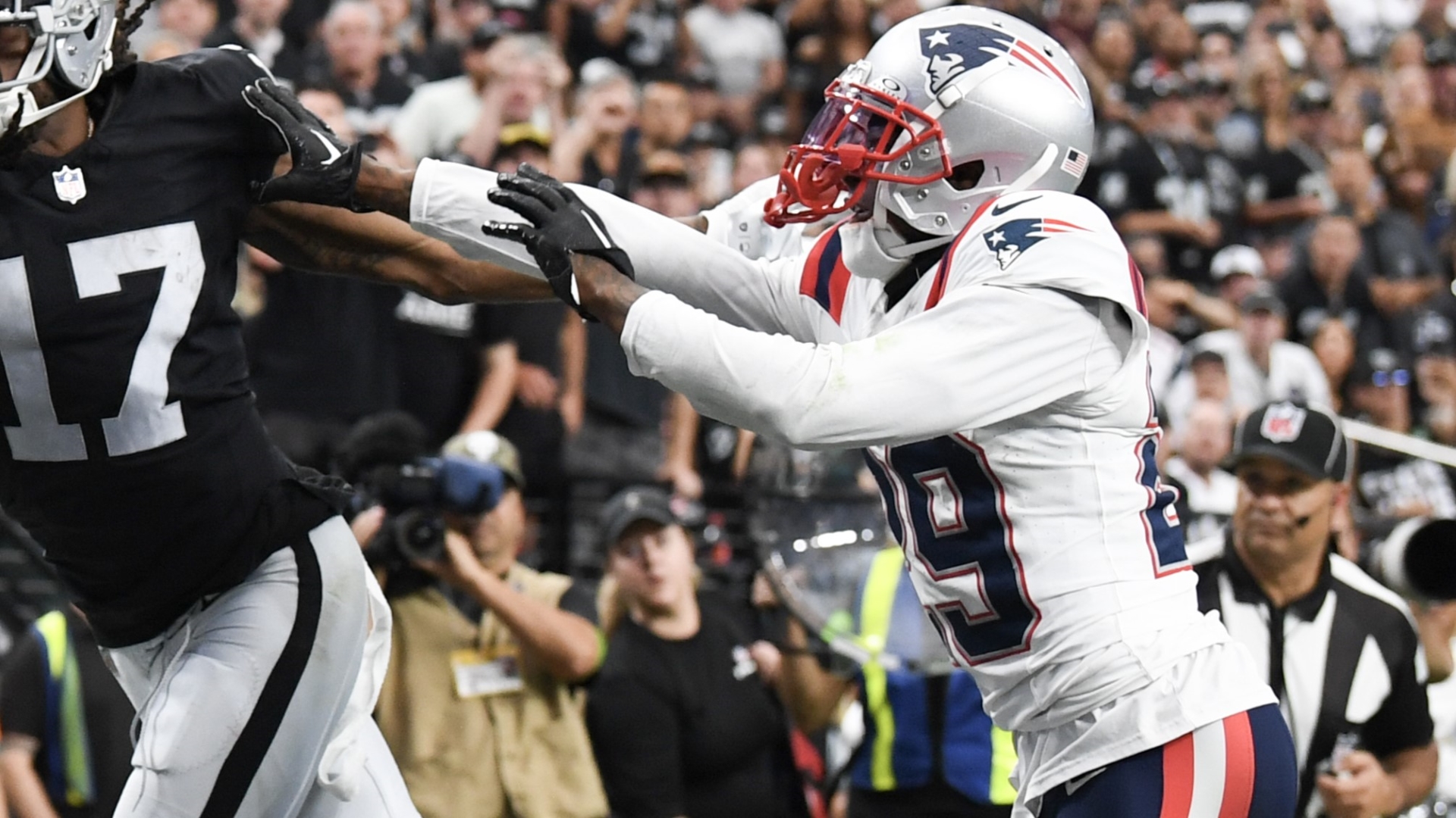 J.C. Jackson Rips Refs Over Controversial Penalty In Patriots-Raiders