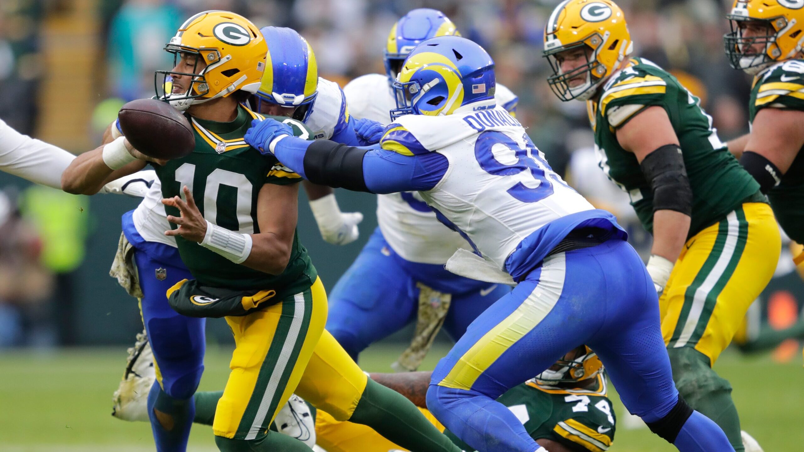 NFC Playoff Race: Packers and Rams Strong Dark Horses