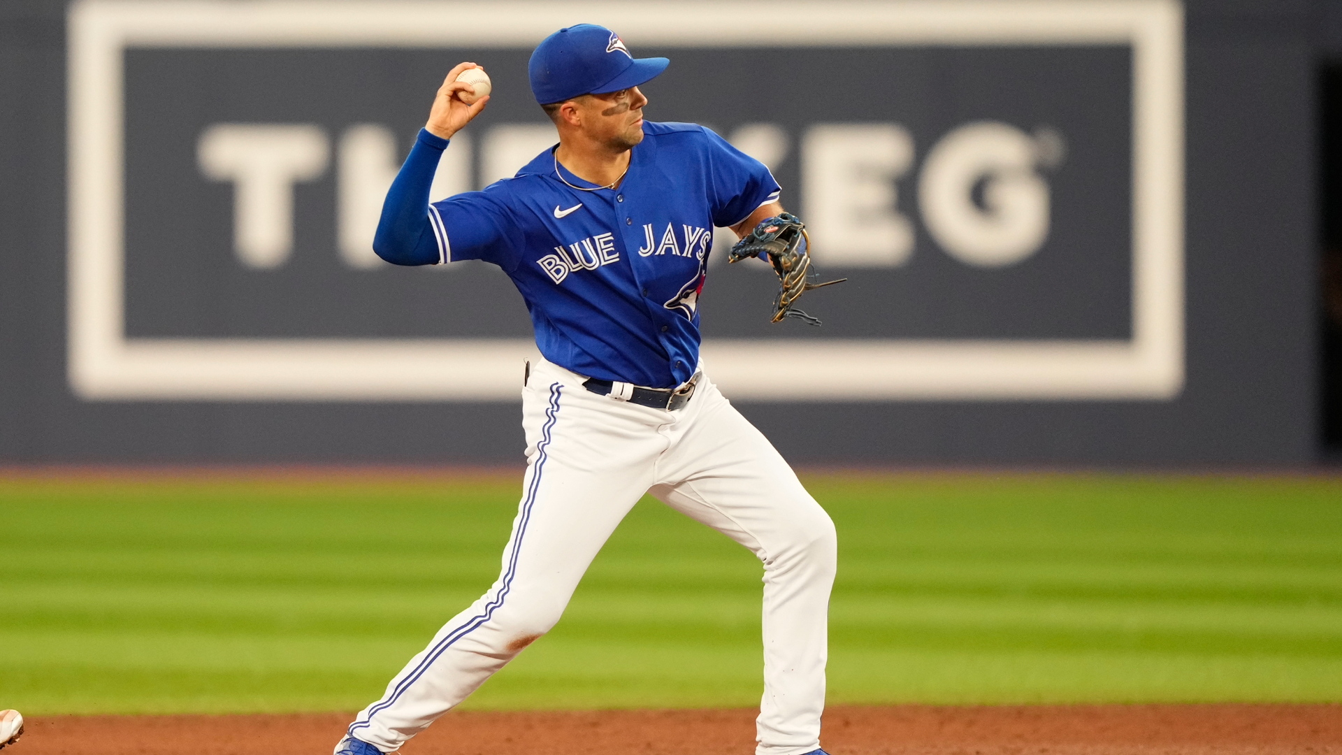 MLB Insider Predicts Red Sox Will Sign This All-Star Infielder